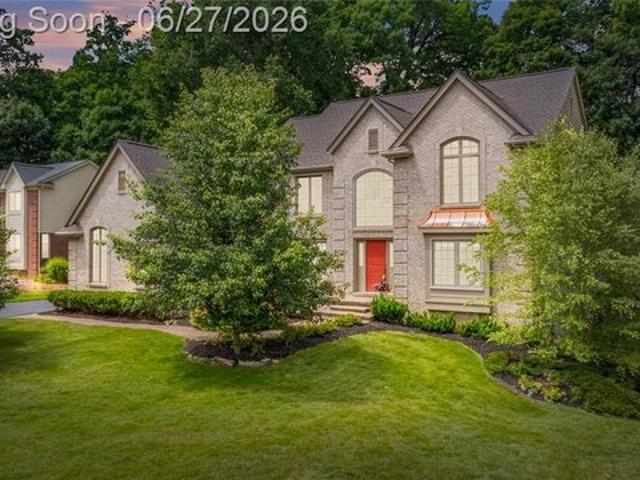 39566 Danielle Dr, Northville Township, MI 48167