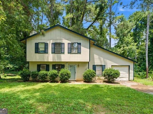 3957 Brookstone Ct, Ellenwood, GA 30294