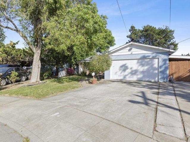 3957 Duke Ct, Livermore, CA 94550