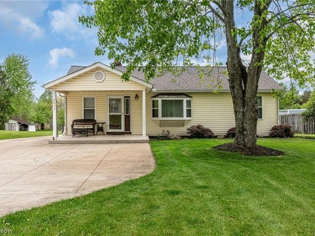 3957 Grafton Rd, Brunswick, OH 44212