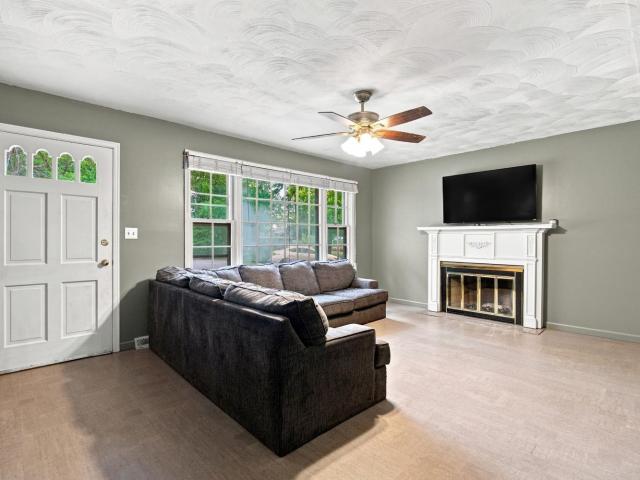 3958 Campbell Highway