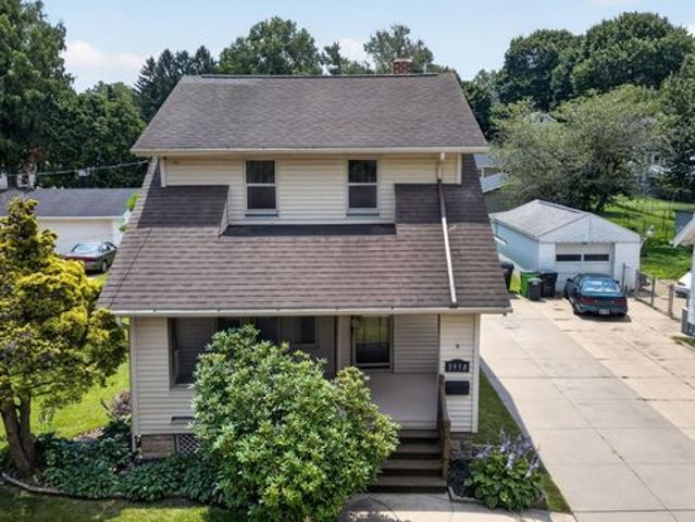 3958 Eleanor Ave, Mogadore, OH 44260