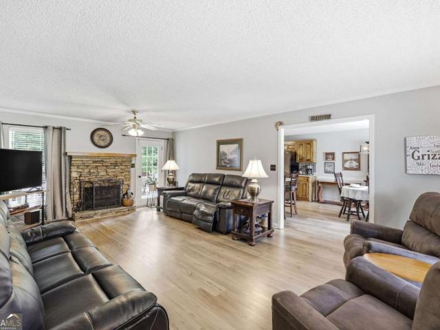 3958 Pointe North