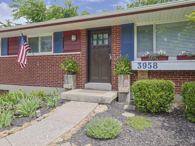 3958 Ridgecombe Drive