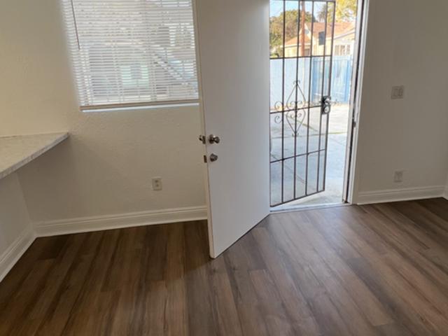 3958 S. Normandie Ave 1 Bedroom Apartment for Rent at 3958 S Normandie Ave, Los Angeles, CA 90037 Congress North