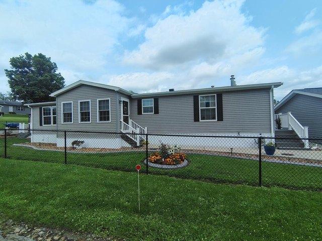 3959 Maple St, Hawthorn, PA 16230
