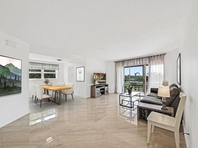 3959 Via Poinciana #401, Lake Worth, FL 33467