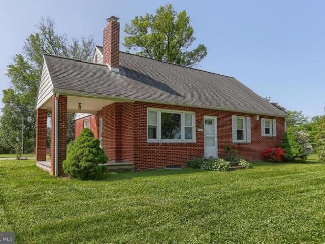 3950 Locust Grove Rd, Columbia, PA 17512