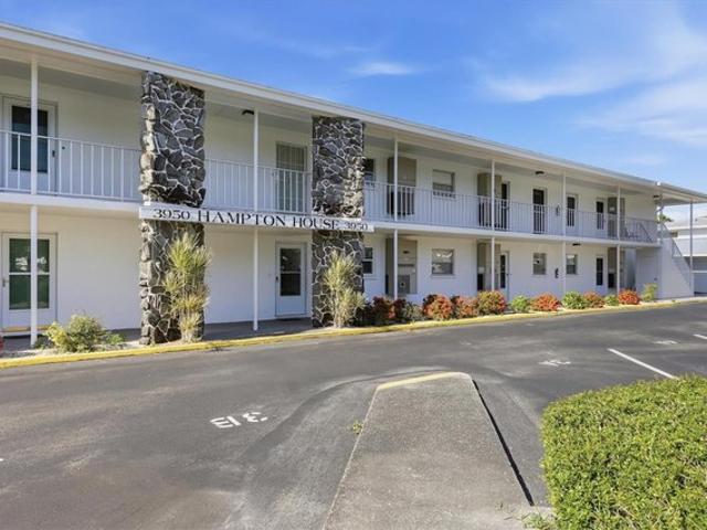 3950 Roxane Blvd Apt 4A, Sarasota, FL 34235