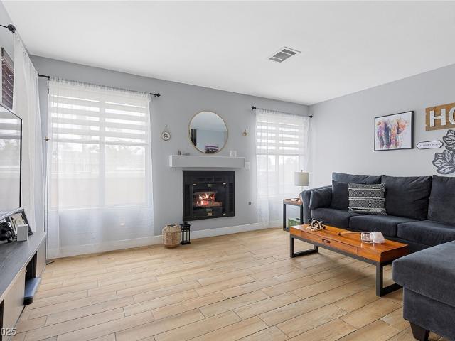 3950 S Sandhill Rd, Unit 132, Las Vegas, NV 89121 | MLS #2744