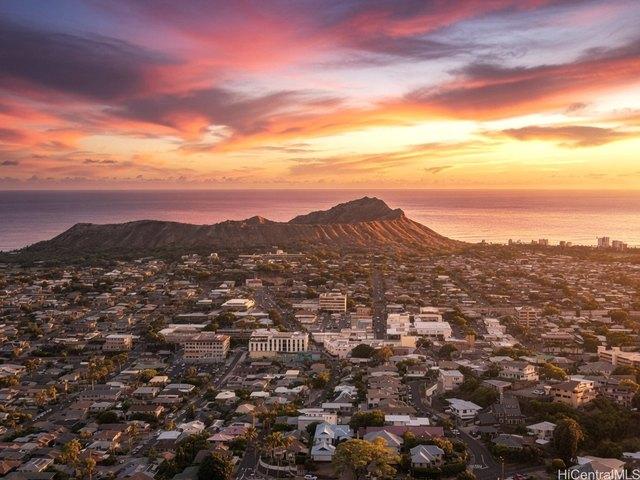 3950 Sierra Dr, Honolulu, HI 96816