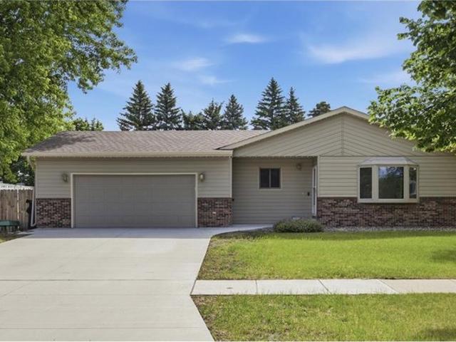3950 15th St S, Fargo, ND 58104