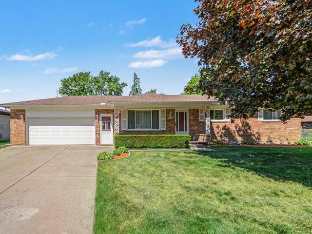 39511 Helena Ave, Sterling Heights, MI 48313