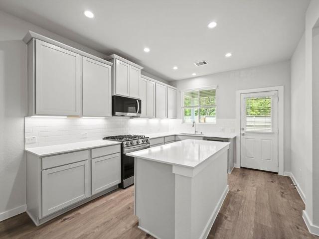 39518 Yellow Heron Way