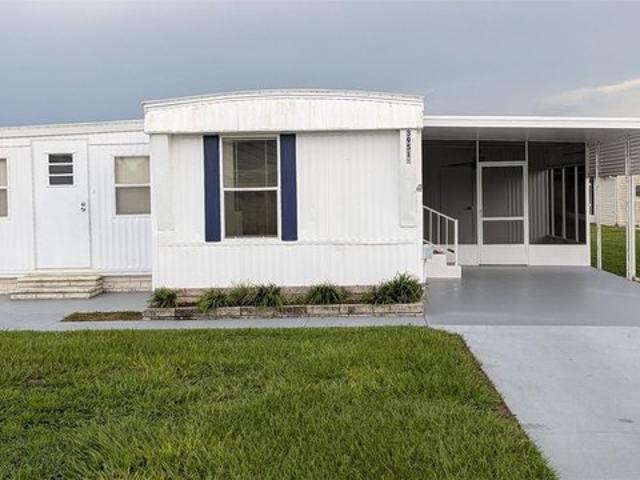 39518 Sterling Dr, Zephyrhills, FL 33542