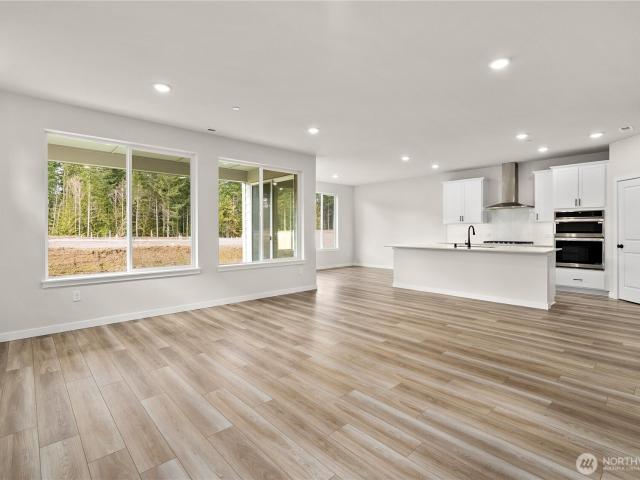3951 Flat Top Drive