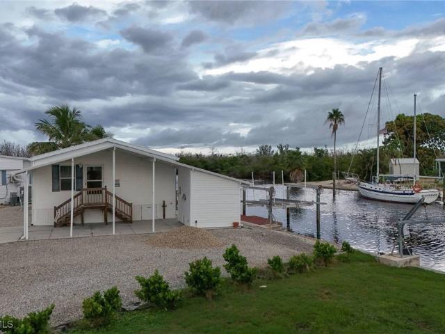 3952 Blueberry Ln, St. James City, FL 33956 | MLS #2025009 | Compass