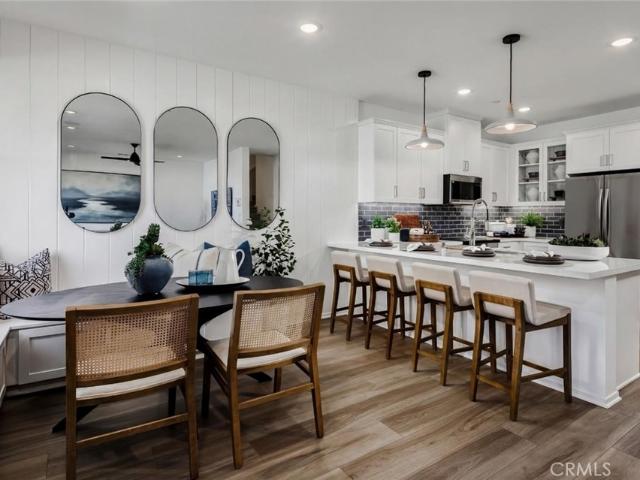 3952 E. bucknell paseo
