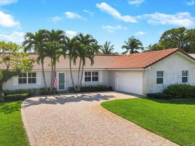 3952 SE Fairway W, Stuart, FL 34997