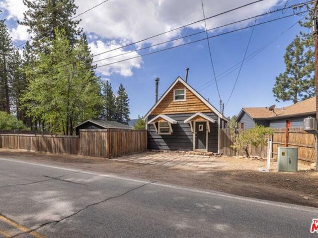 39535 N Shore Dr, Fawnskin, CA 92333