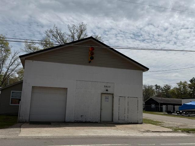 3953 Saginaw