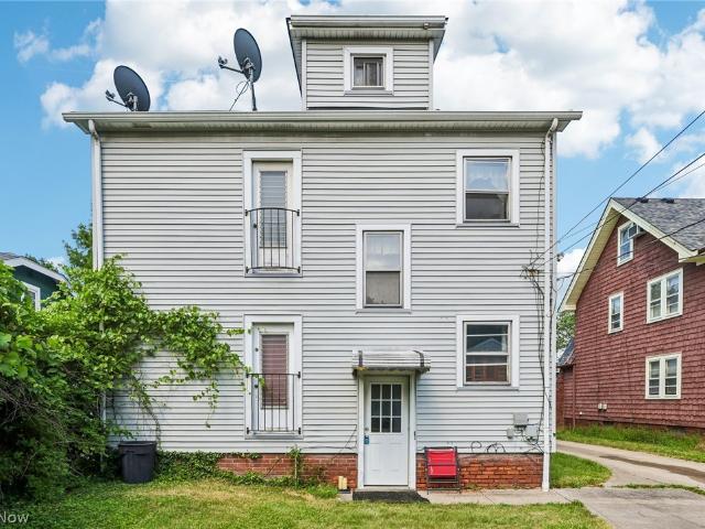 3953 W 160th Street