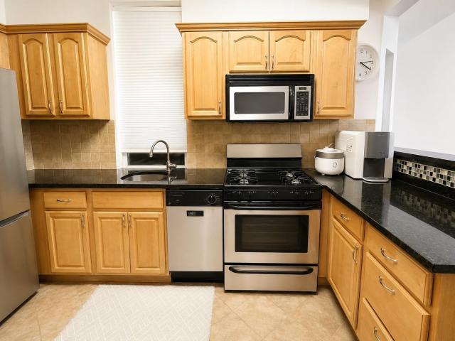 395 2Nd St # 302 3R