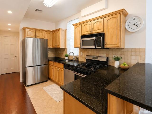 395 2Nd St # 3R