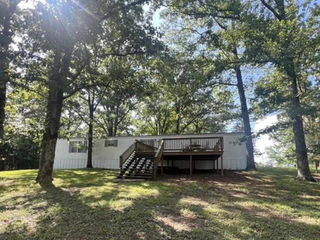 395 Arrowhead Dr, Goreville, IL 62939