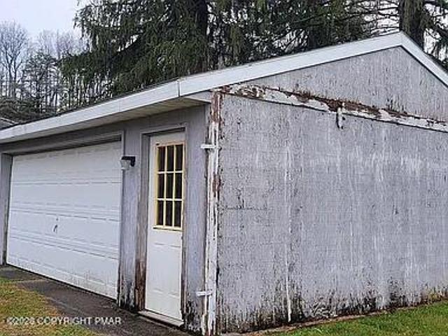 395 Holtzman Road