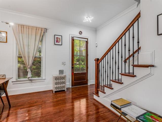 395 Laurent Street NW 6