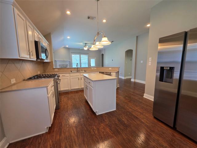 395 Livingstone Lane