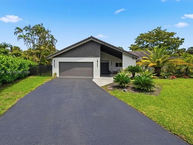 395 NW 89th Ln, Coral Springs, FL 33071