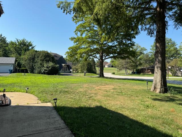 395 Surrey Lane