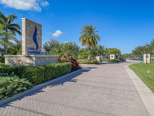 395 SW Sapphire Way SW, Vero Beach, US, FL