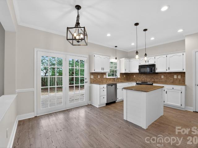395 Runnymede Drive