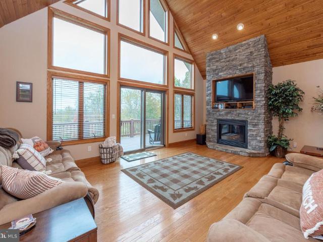 395 Woodlands Hill Lane