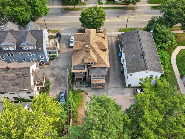 395 University Avenue