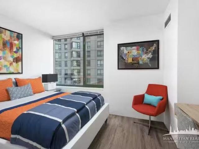 39642420 321 Greenwich St #12D