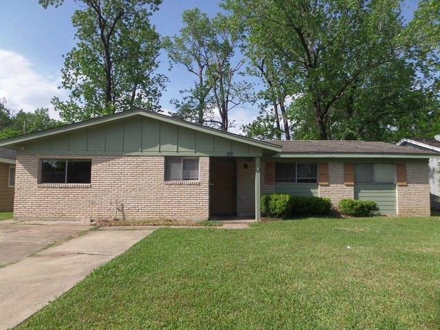 3964 Bristol Dr, Beaumont, TX 77707