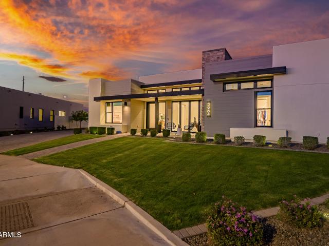 3964 E Penedes Dr, Gilbert, AZ 85298 | MLS #6968 | Compass