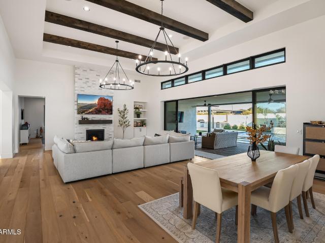 3964 e penedes drive