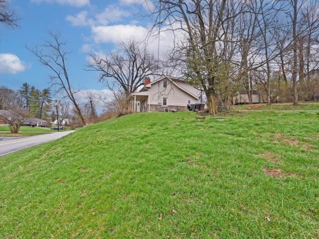 3964 Hubble Road
