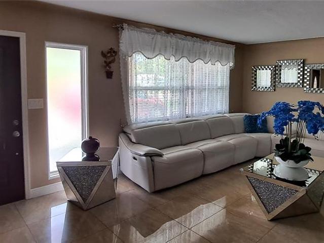 3964 22nd Ave N, St. Petersburg, FL 33713 | MLS #TB8470