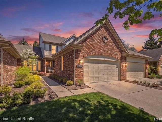 39656 Village Run Dr, Northville Township, MI 48168