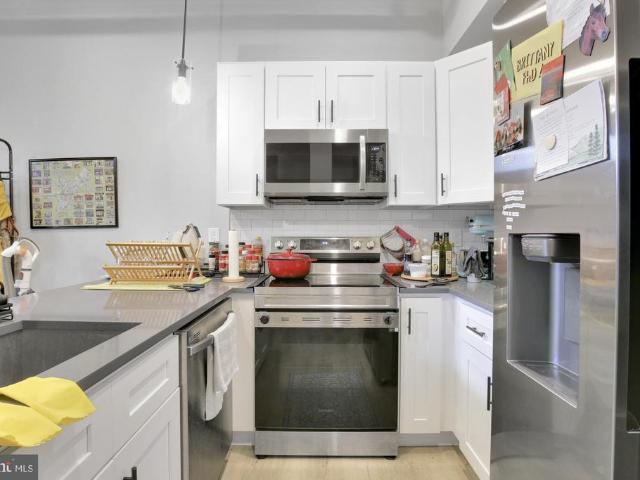 3965 Lancaster Avenue # 103