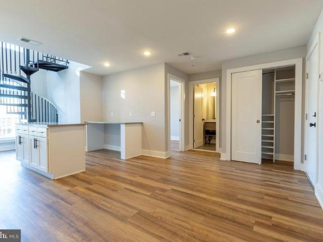 3965 Lancaster Avenue # 303