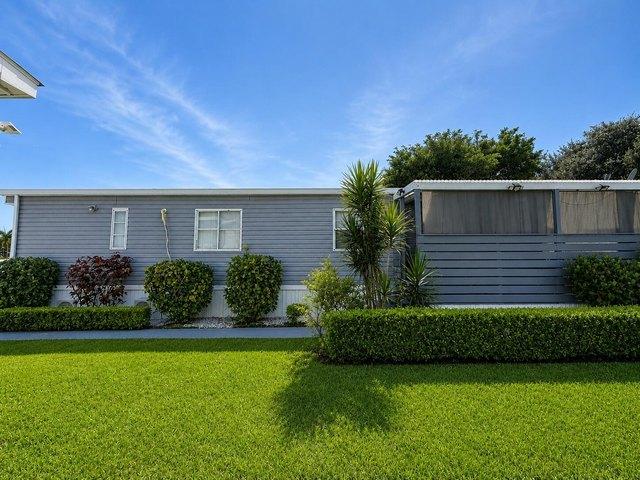 3965 Sheraton Cir, Boynton Beach, FL 33436