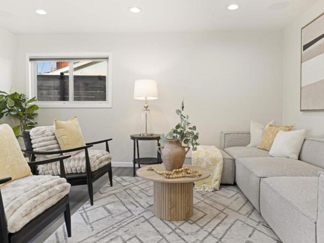 39666 Whitecap Way