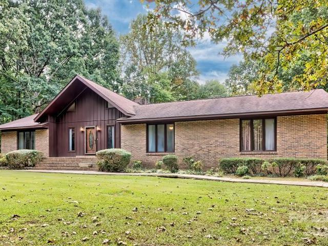 3966 Red Doc Road